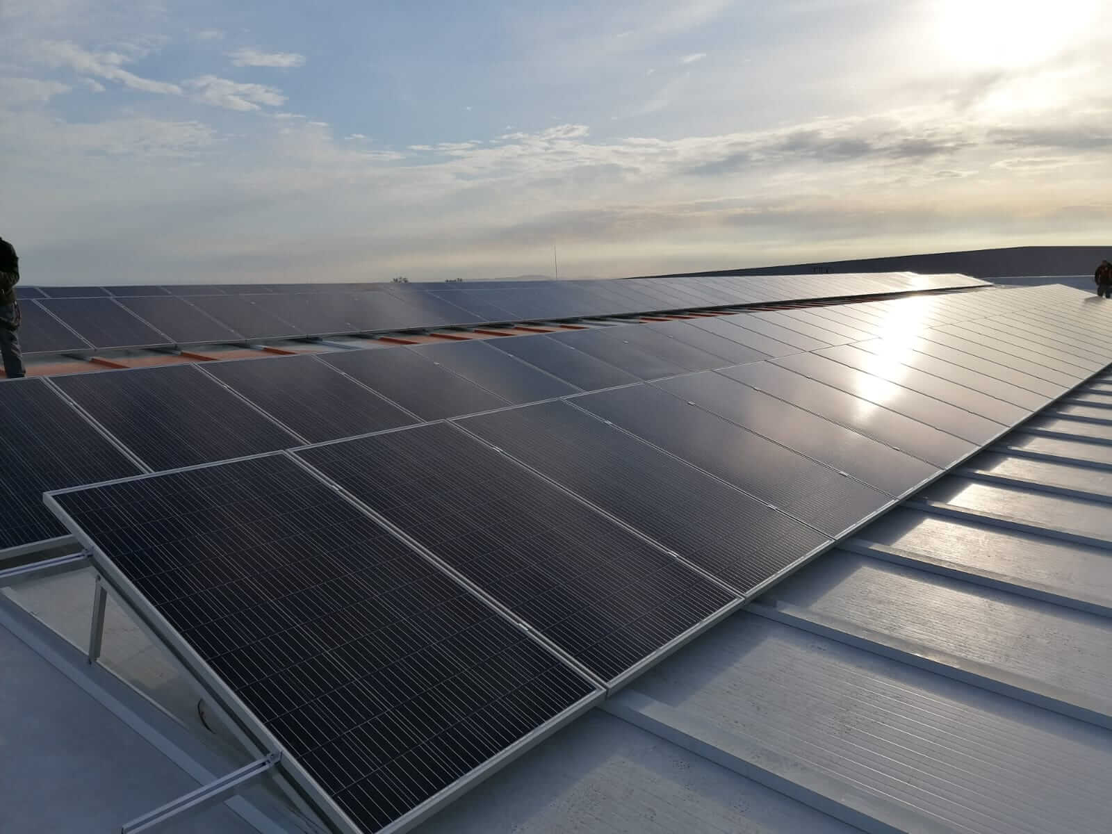 Precio de Instalación Fotovoltaica de 100 KW Besun Energy
