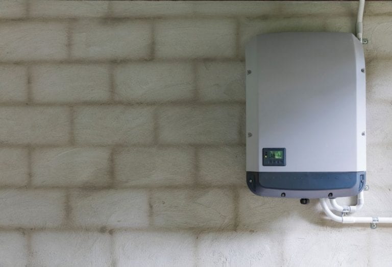 Cómo funciona un inversor solar fotovoltaico ☀️ Besun Energy